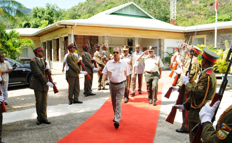 President rounds up visits to army bases -Archive -Seychelles Nation