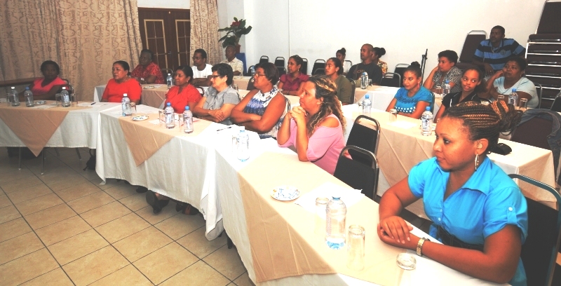 Work starts on a sign language dictionary for Seychelles -Archive ...