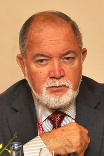 Mancham meets King of Spain at high-profile dialogue in Madrid hosted ...