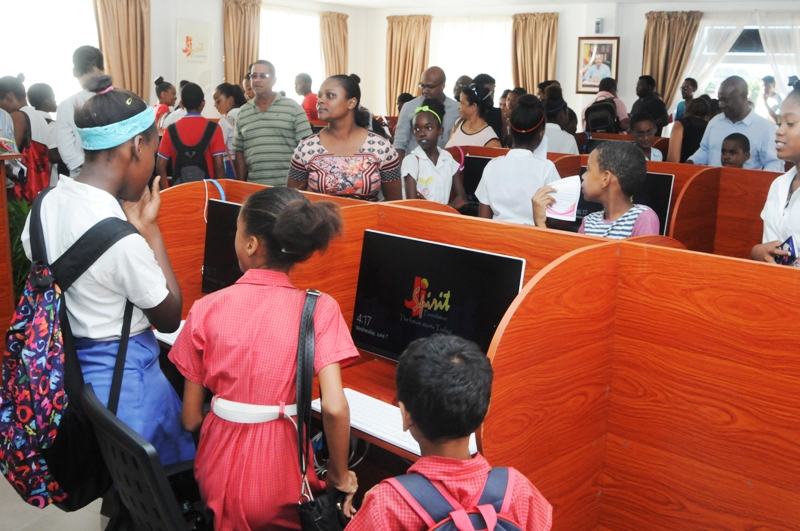 New internet café opens at Espace building -Archive -Seychelles Nation