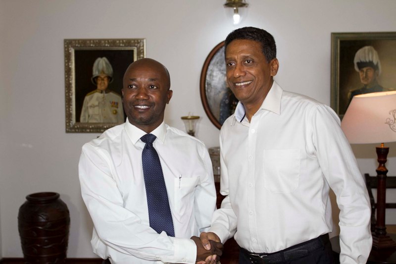 President congratulates high-flying Seychellois -Archive -Seychelles Nation