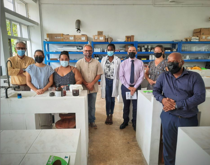 Visite de l’Institut de Recherche de l’Economie Bleue de l’UniSey ...