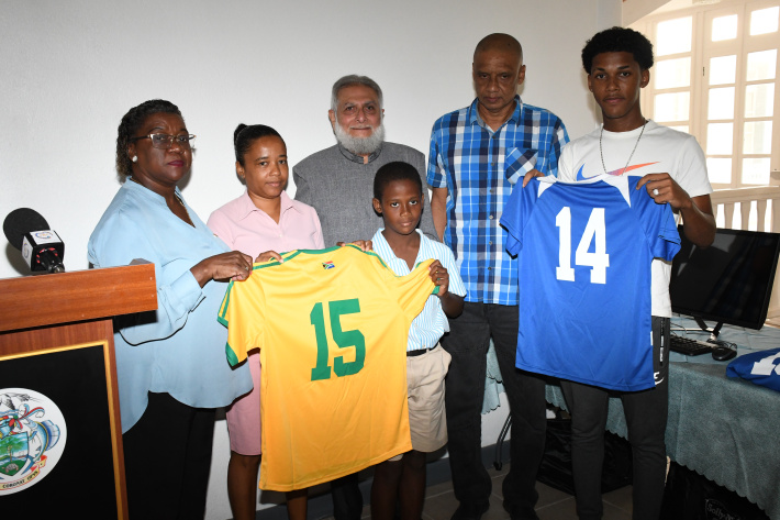 Glacis and St Louis receive donations from Seychelles’ honorary consuls ...