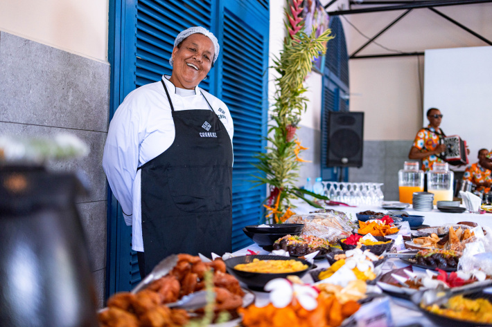 Gran Kaz hosts residents of La Retraite Home for a memorable Creole ...