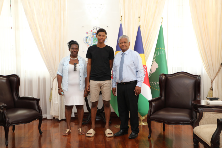 Teen hero -Seychelles Nation