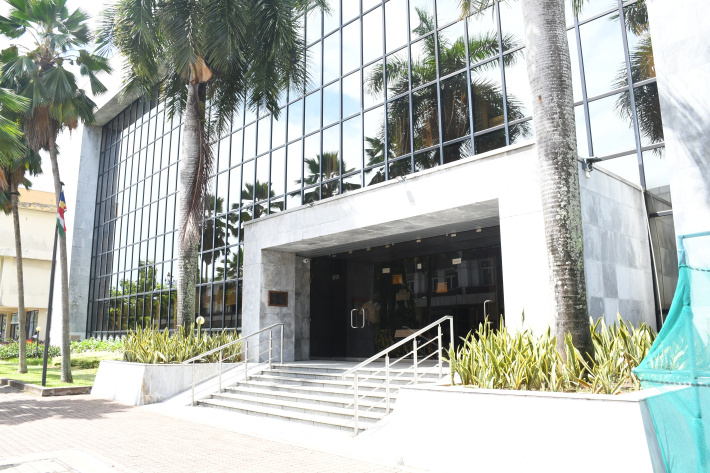 Temporary closure of CBS building for precautionary bed bug treatment ...