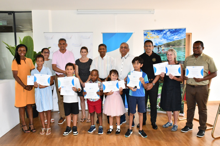 Winners of Ocean fair painting competition rewarded -Seychelles Nation