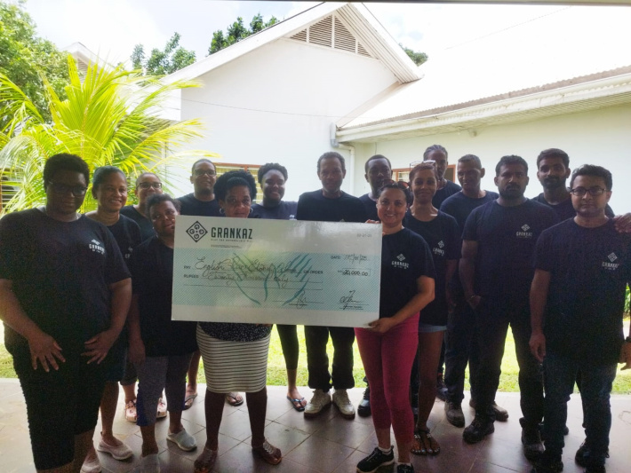 Gran Kaz makes 9th donation in ‘10 for 10’ campaign -Seychelles Nation