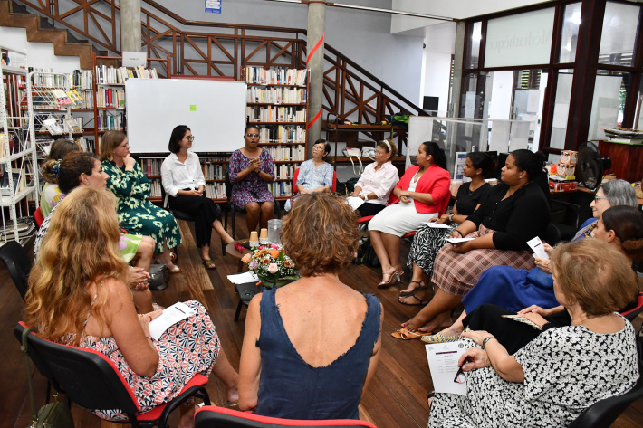Table ronde pour la Journée Internationale des Femmes -Seychelles Nation