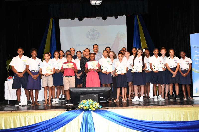 Mont Fleuri secondary wins Commonwealth quiz competition -Seychelles Nation