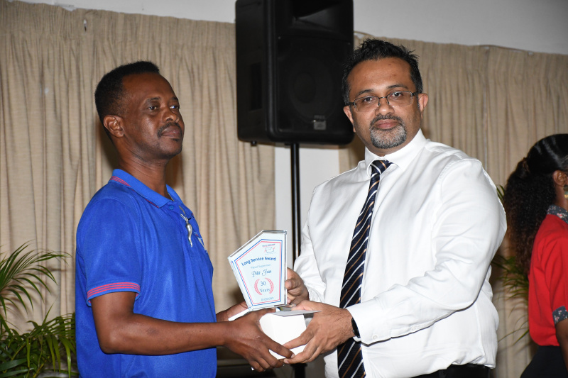 Seychelles Postal Services honours long-serving staff members ...