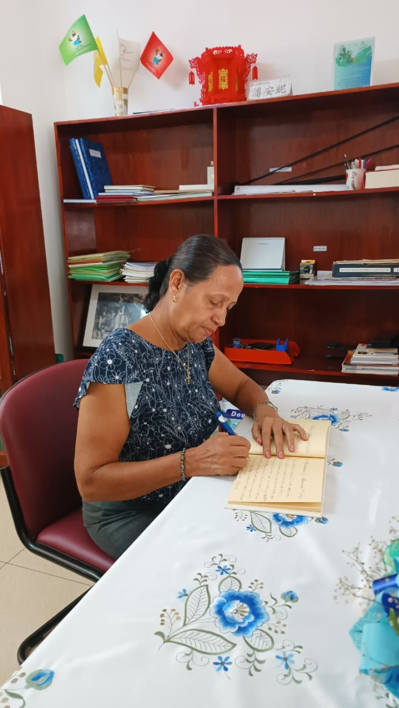 Seychelles pays tribute to Tony Mathiot through condolence book ...